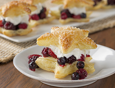 Star Berry Cream Puffs - Puff Pastry